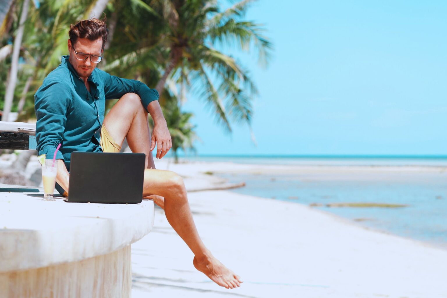 Freelance VS Remote Work: Which Path is The Right For You | Upper-Class ...