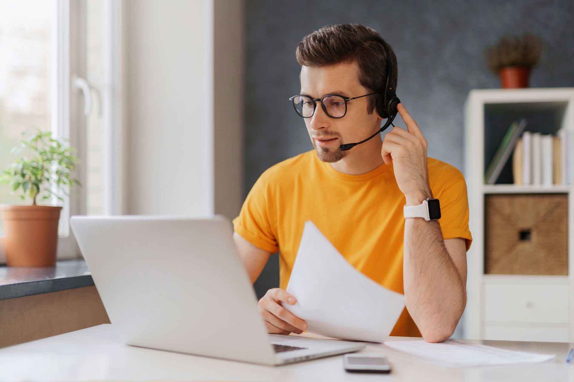 7 Remote Jobs Anyone Can Do Without Experience (How To Start)