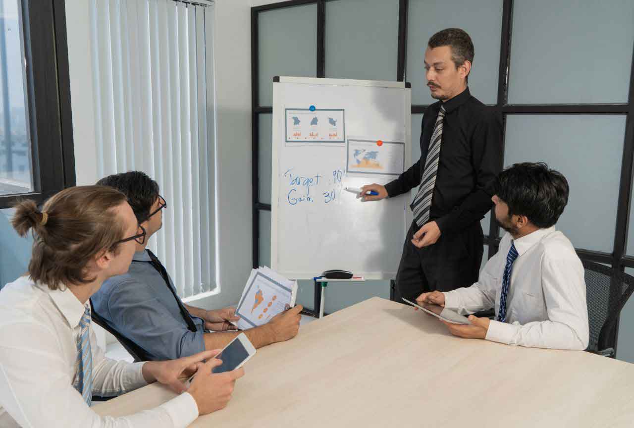 Jobs That Make A Lot Of Money With Little Work (Without Degree)