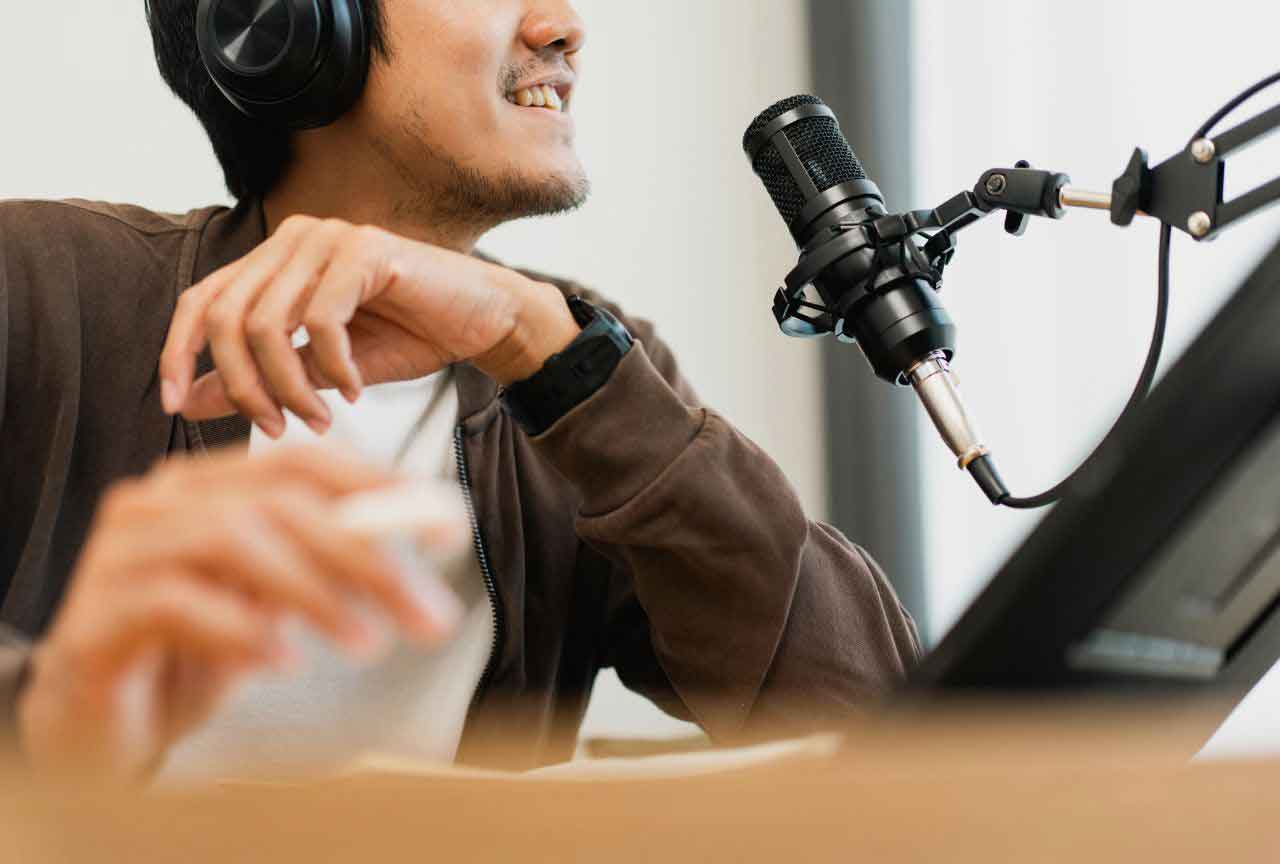 Jobs That Make A Lot Of Money With Little Work (Without Degree)
