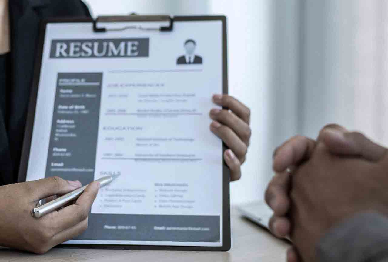 10 Resume Do’s and Don'ts That Can Make or Break Your Application