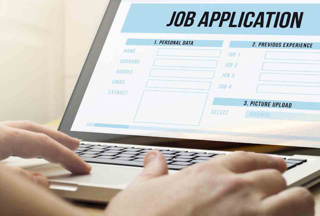 How to Find Hiring Managers’ Emails Using RocketReach (Email Templates)
